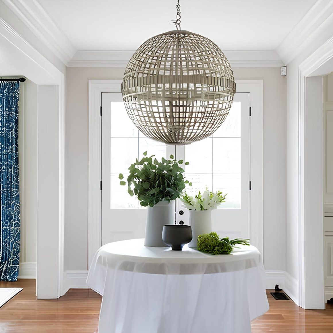 13 Creative Ways to Decorate a Round Entry Table - EdgeFurnish