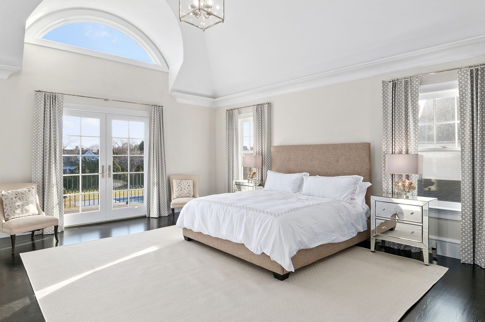 Benjamin Moore Seapearl Paint Color (OC-19): A Detailed Review ...